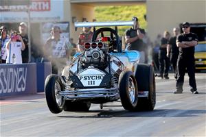 Willowbank Raceway - General News: AEROFLOW NITRO HOT RODS TO RACE ...